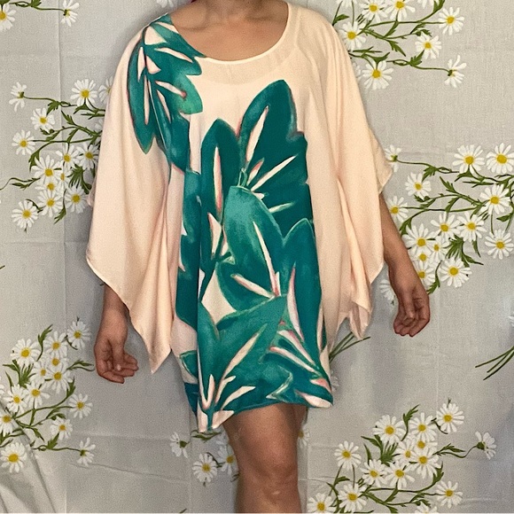 Cynthia Vincent | Dresses | Cv Cynthia Vincent Green Botanical Leaf ...